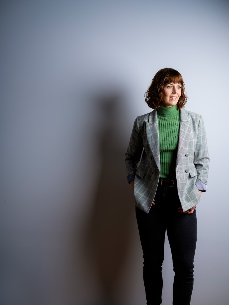 ABOUT – Melanie Ralph